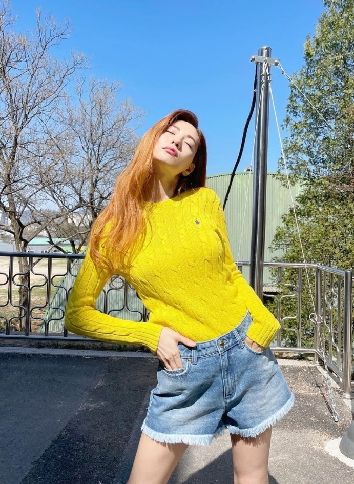 170cm 51kg 모델 포스 나나...봄나들이도 고퀄 화보샷 [SNS★]