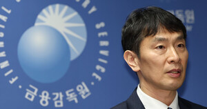 SKT 유심 해킹 파문… KB·NH생명, 본인인증 중단 ‘선제 대응’